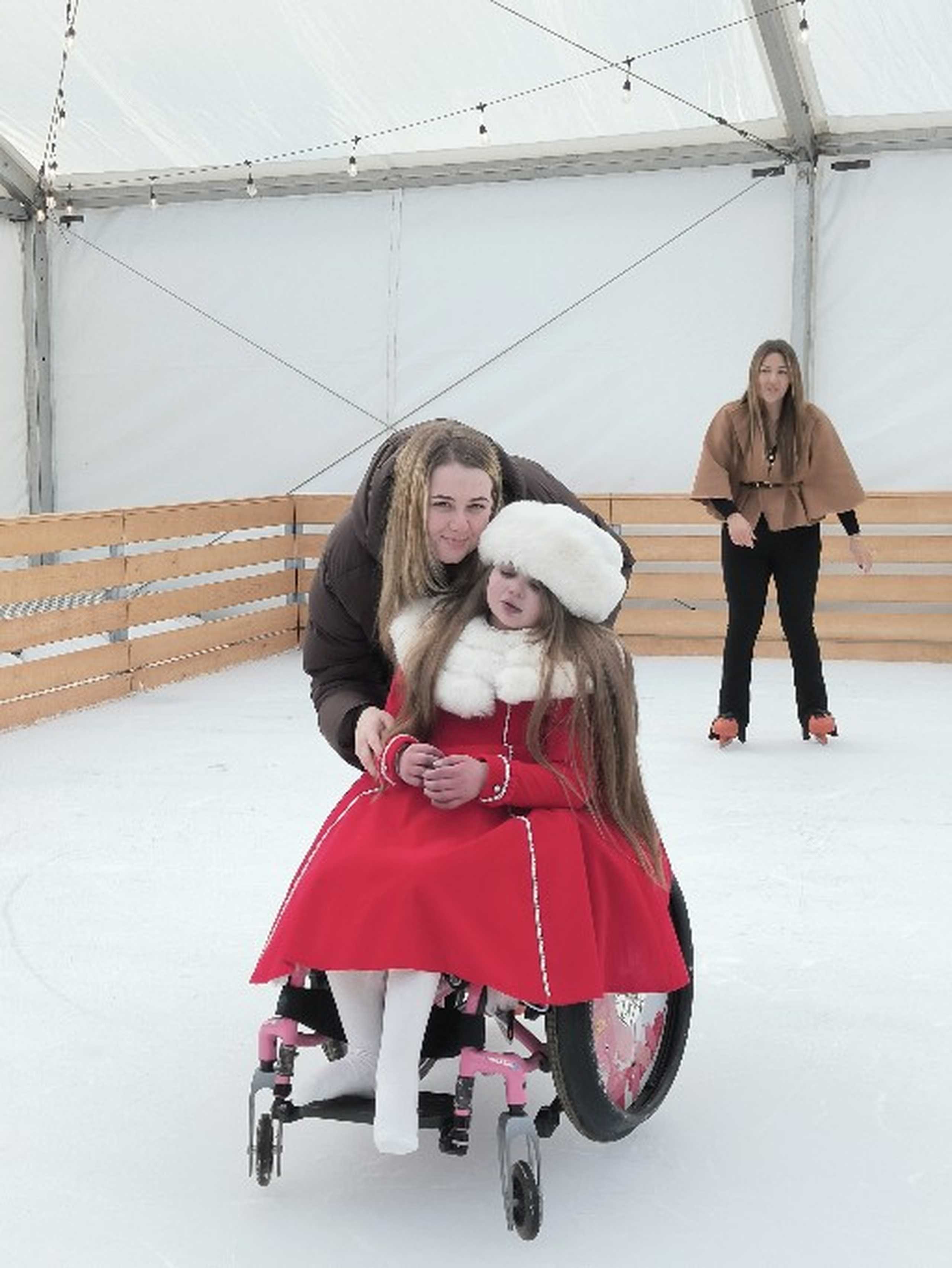 Claire House families make magical memories at North Pole Experience ...