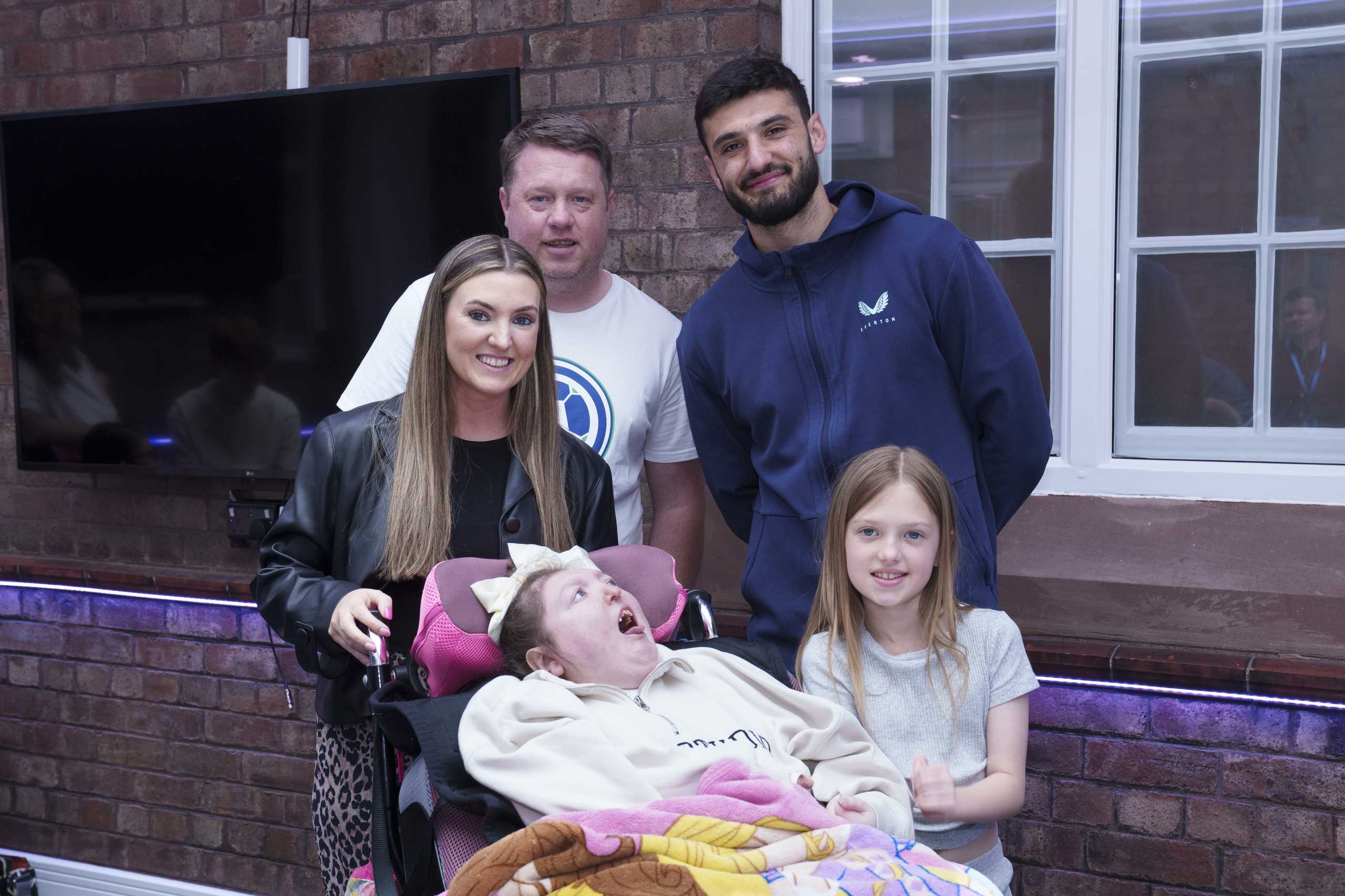 EFC players bring Easter joy to Claire House | Claire House Children's ...